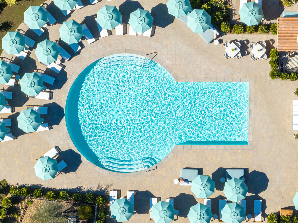 Luxury Resort Pool in Sonoma | Vinarosa